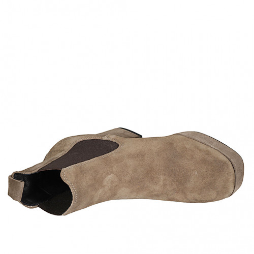 Bottines pour femmes avec elastiques et plateforme en daim taupe talon 9