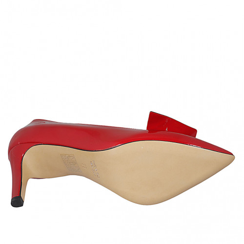 Woman's open shoe in red and black patent leather heel 8