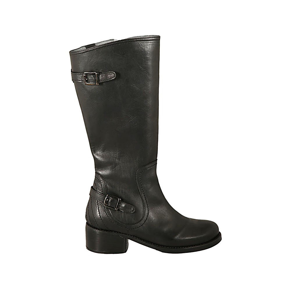 Bottes pour femme dans les grandes pointures 42, 43, 44, 45, 46 et 47. (6)