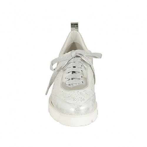 Scarpa stringata da donna in camoscio grigio e pelle laminata argento ...