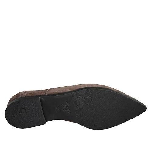 Scarpa derby stringata con elastici da donna in camoscio taupe tacco 1
