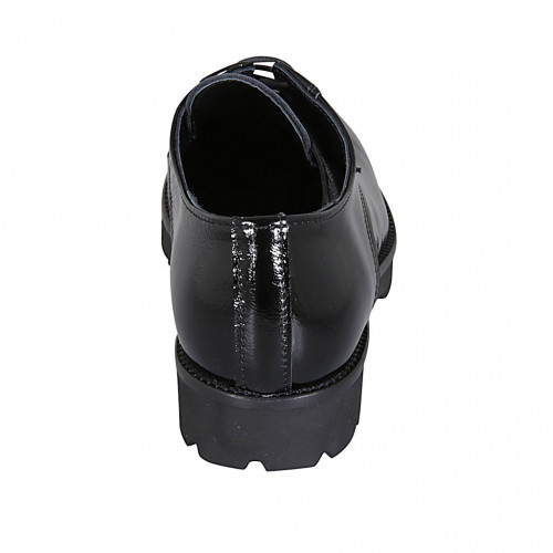 Scarpa da donna stringata derby in vernice nera tacco 3